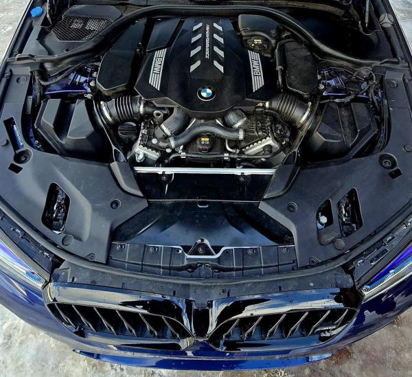 Blue BMW M550 2020 in Vilnius, with an engine capacity of 4.40 L and mileage of 126 thousand km for 36900 €, photo 11 on AUTOMOTO.COM.LV