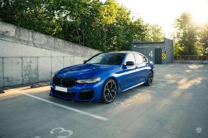 Blue BMW M550 2021 in Kaunas, with an engine capacity of 4.40 L and mileage of 98 thousand km for 45000 €, photo  on AUTOMOTO.COM.LV