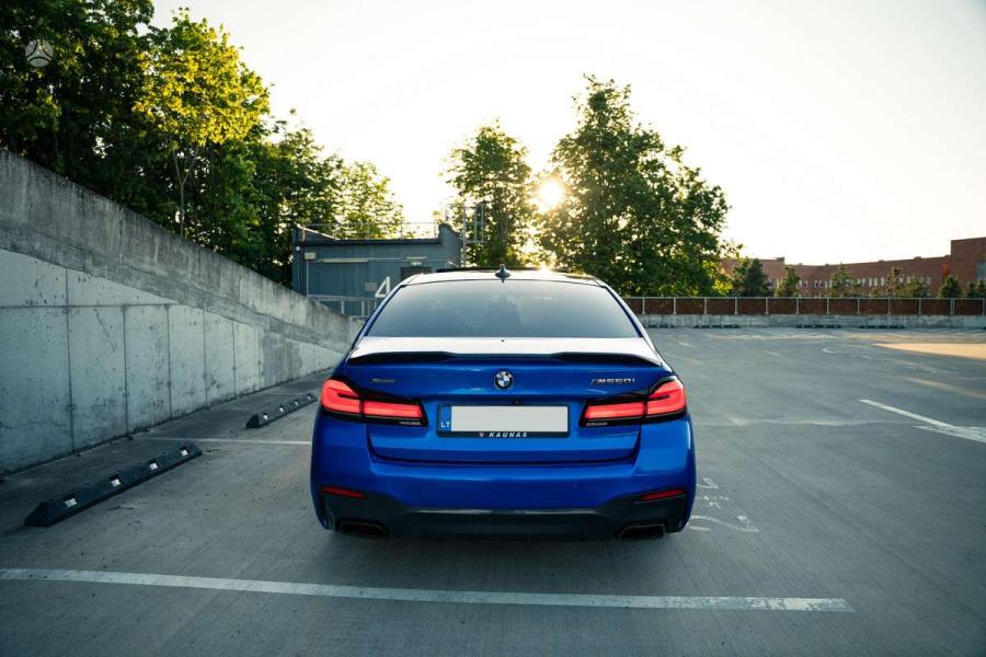 Zils BMW M550 2021 Kauņa, ar dzinēja tilpumu 4.40 L un nobraukumu 98 tūkst. km par 45000 €, foto 5 vietnē AUTOMOTO.COM.LV