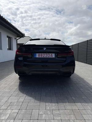 Blue BMW M550 2021 in Klaipeda, with an engine capacity of 4.40 L and mileage of 106 thousand km for 38000 €, photo 5 on AUTOMOTO.COM.LV