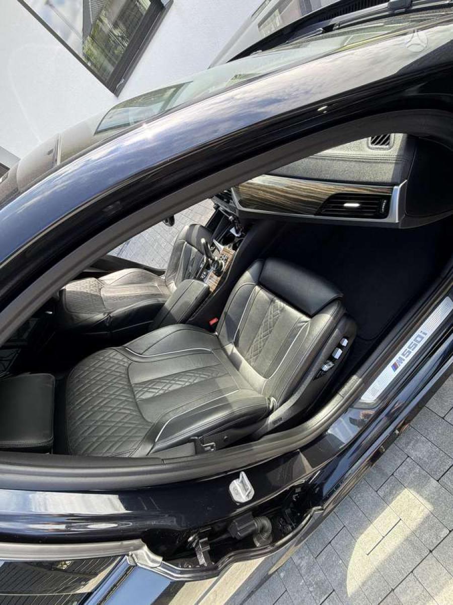 Blue BMW M550 2021 in Klaipeda, with an engine capacity of 4.40 L and mileage of 106 thousand km for 38000 €, photo 19 on AUTOMOTO.COM.LV