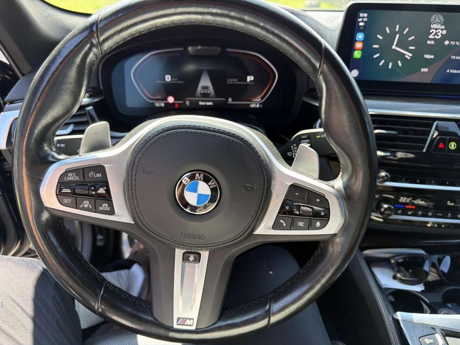 Blue BMW M550 2021 in Klaipeda, with an engine capacity of 4.40 L and mileage of 106 thousand km for 38000 €, photo 25 on AUTOMOTO.COM.LV
