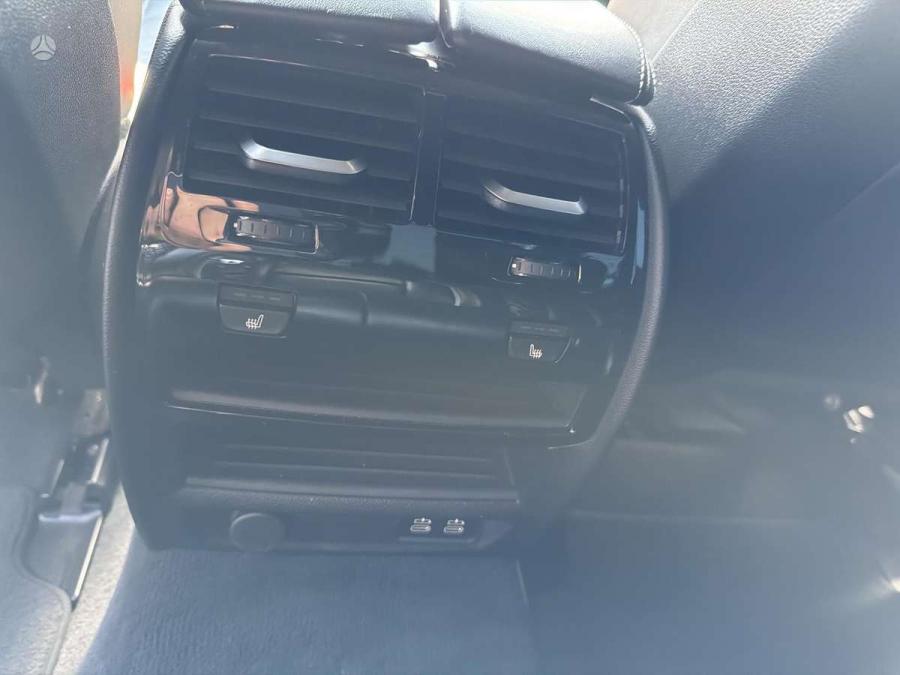 Blue BMW M550 2021 in Klaipeda, with an engine capacity of 4.40 L and mileage of 106 thousand km for 38000 €, photo 28 on AUTOMOTO.COM.LV