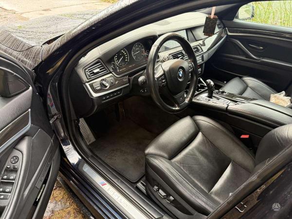 Blue BMW M550 2013 in Vilnius, with an engine capacity of 0.00 L and mileage of 417 thousand km for 13000 €, photo 7 on AUTOMOTO.COM.LV
