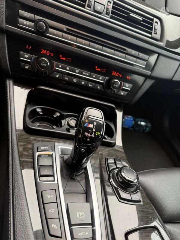 Blue BMW M550 2013 in Vilnius, with an engine capacity of 0.00 L and mileage of 417 thousand km for 13000 €, photo 8 on AUTOMOTO.COM.LV