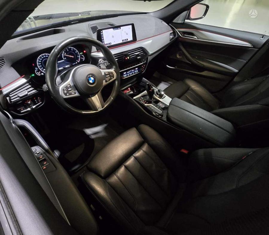 Синий БМВ M550 2019 в Шяуляй, объемом двигателя 2.99 л и пробегом 186 тыс. км за 32400 €, фото 32 на AUTOMOTO.COM.LV