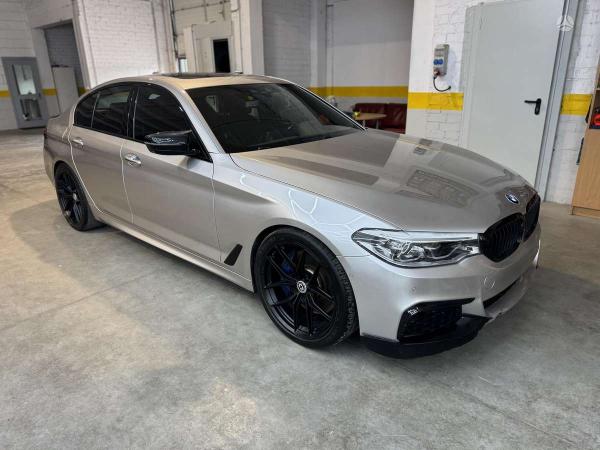 BMW M550 2018 in Kaunas on AUTOMOTO.COM.LV Brown BMW M550 2018 in Kaunas, with an engine capacity of 4.40 L and mileage of 161 thousand km for 17900 €, photo 9 on AUTOMOTO.COM.LV