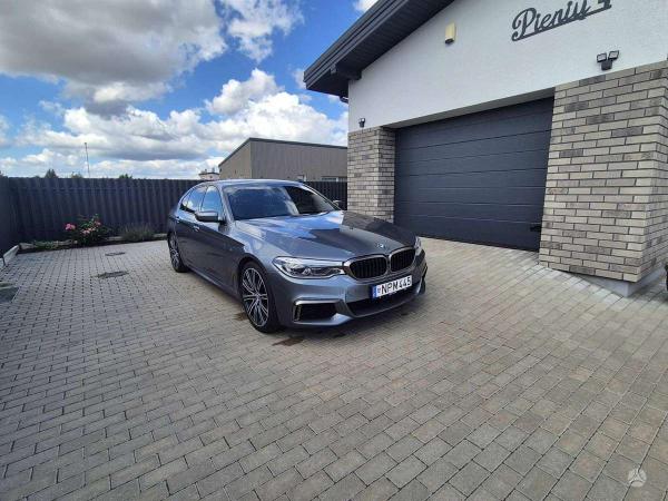 Grey BMW M550 2017 in Kaisiadorys, with an engine capacity of 4.40 L and mileage of 156 thousand km for 26000 €, photo 1 on AUTOMOTO.COM.LV