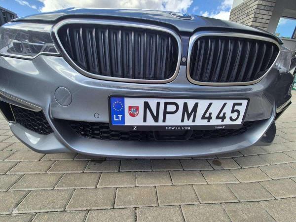 Grey BMW M550 2017 in Kaisiadorys, with an engine capacity of 4.40 L and mileage of 156 thousand km for 26000 €, photo 5 on AUTOMOTO.COM.LV