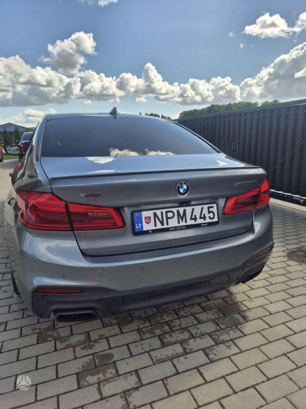Grey BMW M550 2017 in Kaisiadorys, with an engine capacity of 4.40 L and mileage of 156 thousand km for 26000 €, photo 7 on AUTOMOTO.COM.LV