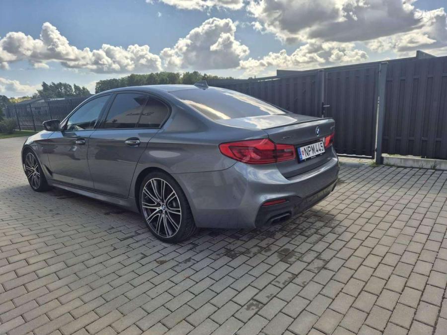Серый БМВ M550 2017 в Кайшядорис, объемом двигателя 4.40 л и пробегом 156 тыс. км за 26000 €, фото 11 на AUTOMOTO.COM.LV