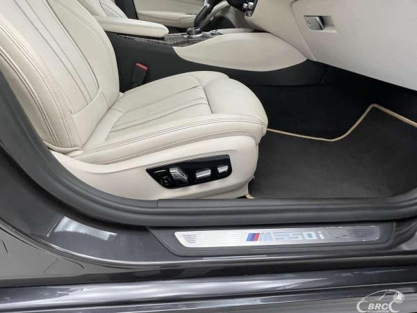 Pelēks BMW M550 2018 Viļņa, ar dzinēja tilpumu 4.40 L un nobraukumu 63 tūkst. km par 32900 €, foto 7 vietnē AUTOMOTO.COM.LV