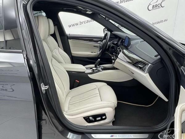 Grey BMW M550 2018 in Vilnius, with an engine capacity of 4.40 L and mileage of 63 thousand km for 29900 €, photo 5 on AUTOMOTO.COM.LV