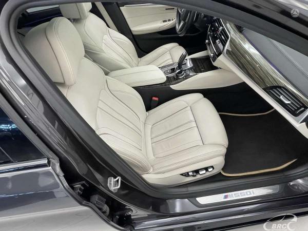 Grey BMW M550 2018 in Vilnius, with an engine capacity of 4.40 L and mileage of 63 thousand km for 29900 €, photo 6 on AUTOMOTO.COM.LV
