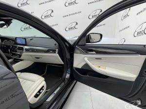 Pelēks BMW M550 2018 Viļņa, ar dzinēja tilpumu 4.40 L un nobraukumu 63 tūkst. km par 29900 €, foto 10 vietnē AUTOMOTO.COM.LV