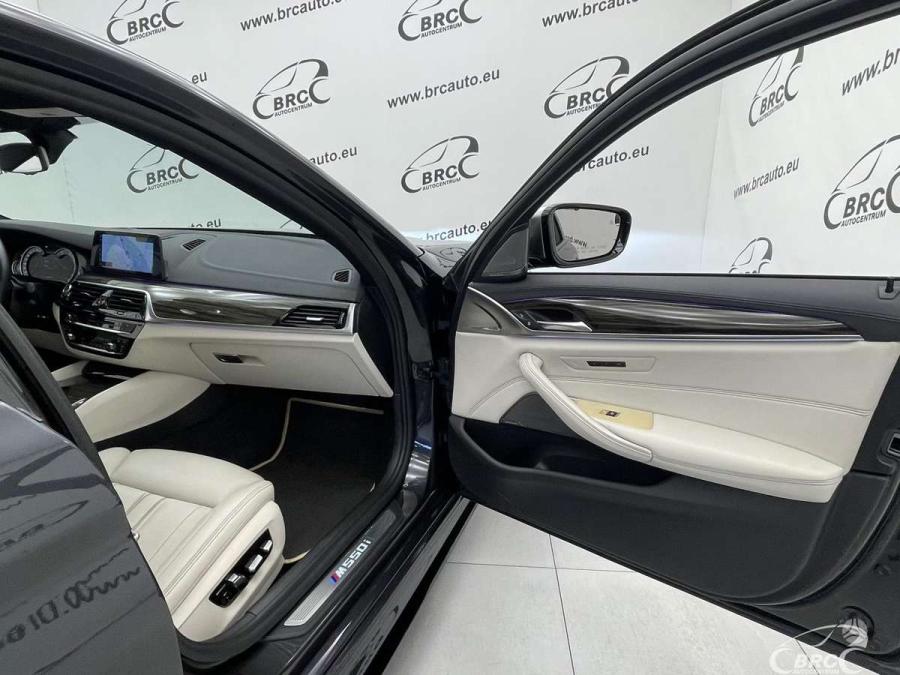 Pelēks BMW M550 2018 Viļņa, ar dzinēja tilpumu 4.40 L un nobraukumu 63 tūkst. km par 29900 €, foto 10 vietnē AUTOMOTO.COM.LV