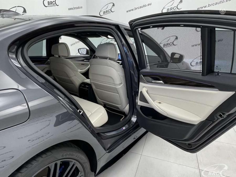 Pelēks BMW M550 2018 Viļņa, ar dzinēja tilpumu 4.40 L un nobraukumu 63 tūkst. km par 29900 €, foto 15 vietnē AUTOMOTO.COM.LV