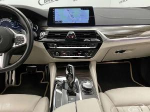Pelēks BMW M550 2018 Viļņa, ar dzinēja tilpumu 4.40 L un nobraukumu 63 tūkst. km par 29900 €, foto 17 vietnē AUTOMOTO.COM.LV