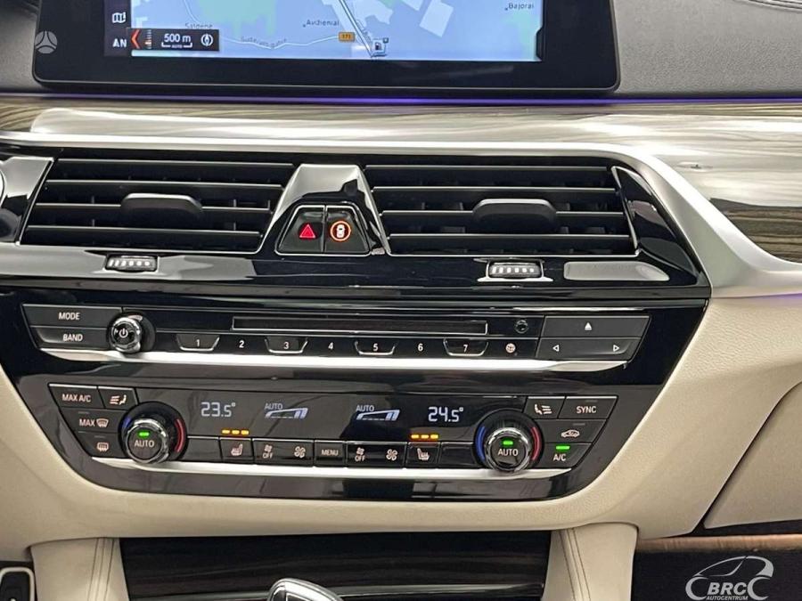 Pelēks BMW M550 2018 Viļņa, ar dzinēja tilpumu 4.40 L un nobraukumu 63 tūkst. km par 29900 €, foto 19 vietnē AUTOMOTO.COM.LV