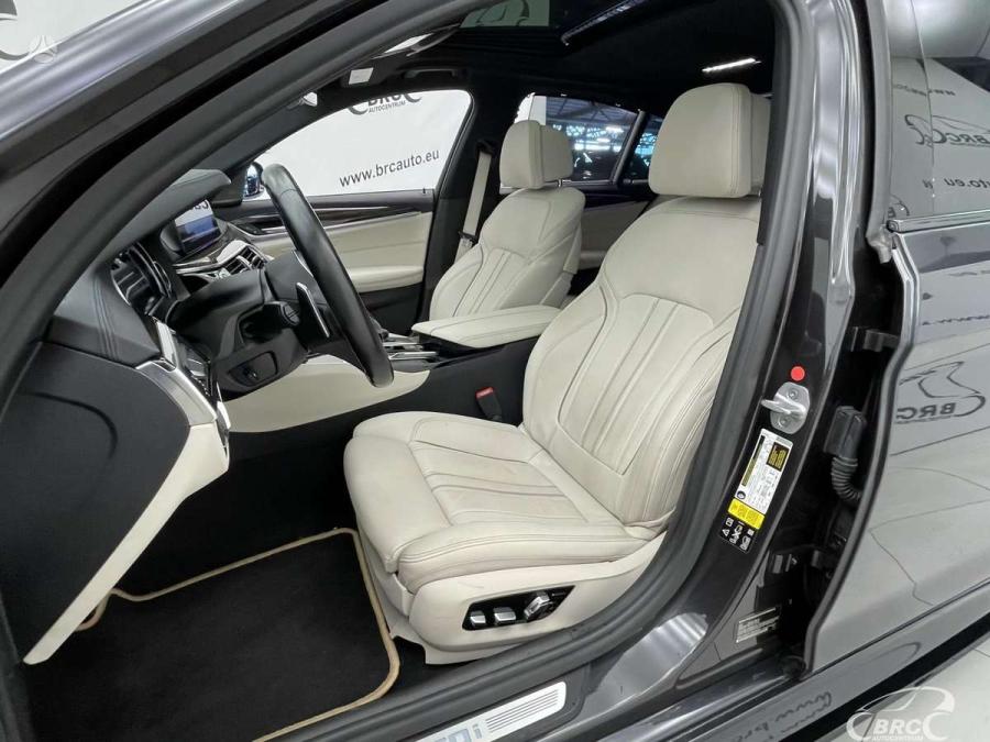 Pelēks BMW M550 2018 Viļņa, ar dzinēja tilpumu 4.40 L un nobraukumu 63 tūkst. km par 29900 €, foto 25 vietnē AUTOMOTO.COM.LV