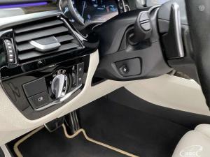Pelēks BMW M550 2018 Viļņa, ar dzinēja tilpumu 4.40 L un nobraukumu 63 tūkst. km par 29900 €, foto 28 vietnē AUTOMOTO.COM.LV