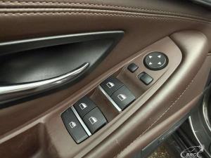 Grey BMW M550 2013 in Klaipeda, with an engine capacity of 2.99 L and mileage of 320 thousand km for 9900 €, photo 20 on AUTOMOTO.COM.LV