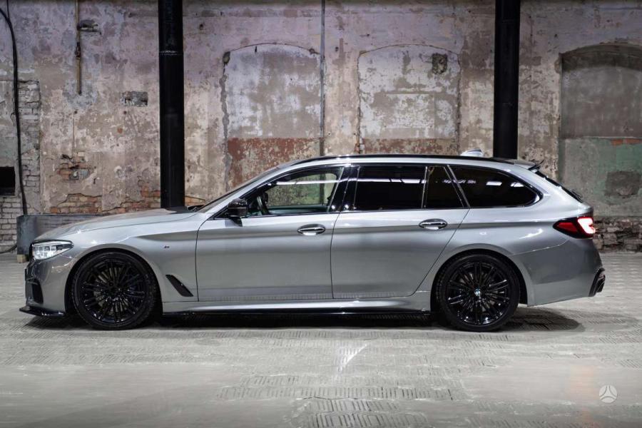 Pelēks BMW M550 2018 Kauņa, ar dzinēja tilpumu 3.00 L un nobraukumu 136 tūkst. km par 29000 €, foto 8 vietnē AUTOMOTO.COM.LV
