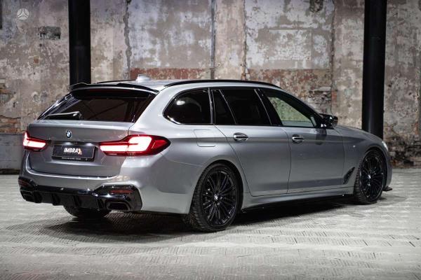 Pelēks BMW M550 2018 Kauņa, ar dzinēja tilpumu 3.00 L un nobraukumu 136 tūkst. km par 29000 €, foto 10 vietnē AUTOMOTO.COM.LV