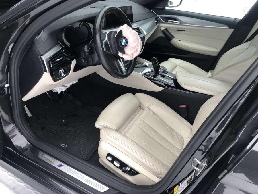 BMW M550 2018 in Vilnius, with an engine capacity of 4.40 L and mileage of 83 thousand km for 17500 €, photo 13 on AUTOMOTO.COM.LV