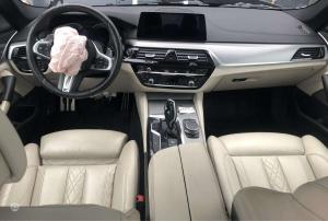 BMW M550 2018 in Vilnius, with an engine capacity of 4.40 L and mileage of 83 thousand km for 17500 €, photo 15 on AUTOMOTO.COM.LV