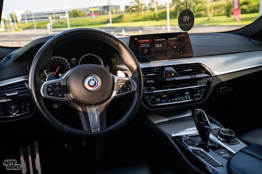 БМВ M550 2018 в Каунас, объемом двигателя 4.40 л и пробегом 167 тыс. км за 30850 €, фото 15 на AUTOMOTO.COM.LV