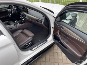 BMW M550 2019 Klaipėda, ar dzinēja tilpumu 4.40 L un nobraukumu 112 tūkst. km par 25900 €, foto 4 vietnē AUTOMOTO.COM.LV