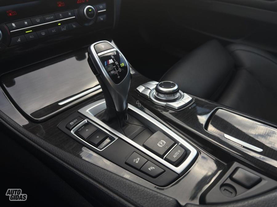 BMW M550 2012 in Kaunas, with an engine capacity of 3.00 L and mileage of 350 thousand km for 12499 €, photo 16 on AUTOMOTO.COM.LV