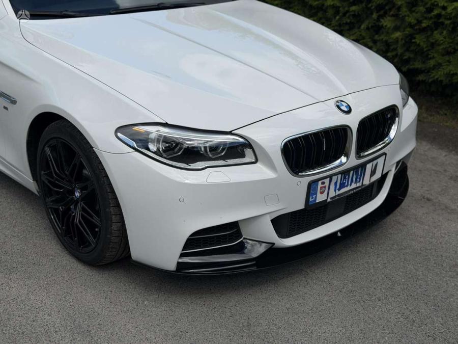 White BMW M550 2015 in Vilnius, with an engine capacity of 3.00 L and mileage of 274 thousand km for 15300 €, photo 3 on AUTOMOTO.COM.LV