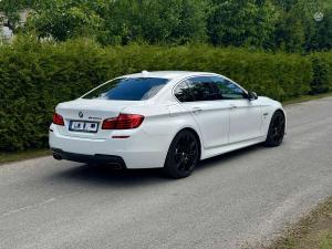 White BMW M550 2015 in Vilnius, with an engine capacity of 3.00 L and mileage of 274 thousand km for 15300 €, photo 6 on AUTOMOTO.COM.LV