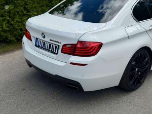 White BMW M550 2015 in Vilnius, with an engine capacity of 3.00 L and mileage of 274 thousand km for 15300 €, photo 10 on AUTOMOTO.COM.LV