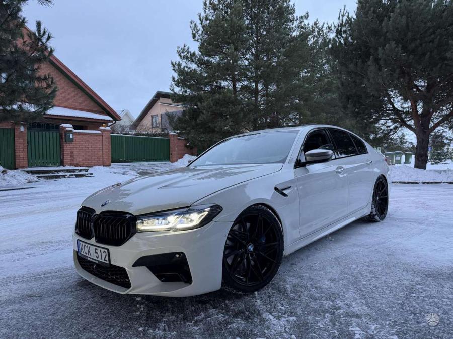 Balts BMW M550 2018 Kauņa, ar dzinēja tilpumu 4.40 L un nobraukumu 155 tūkst. km par 36000 €, foto 1 vietnē AUTOMOTO.COM.LV