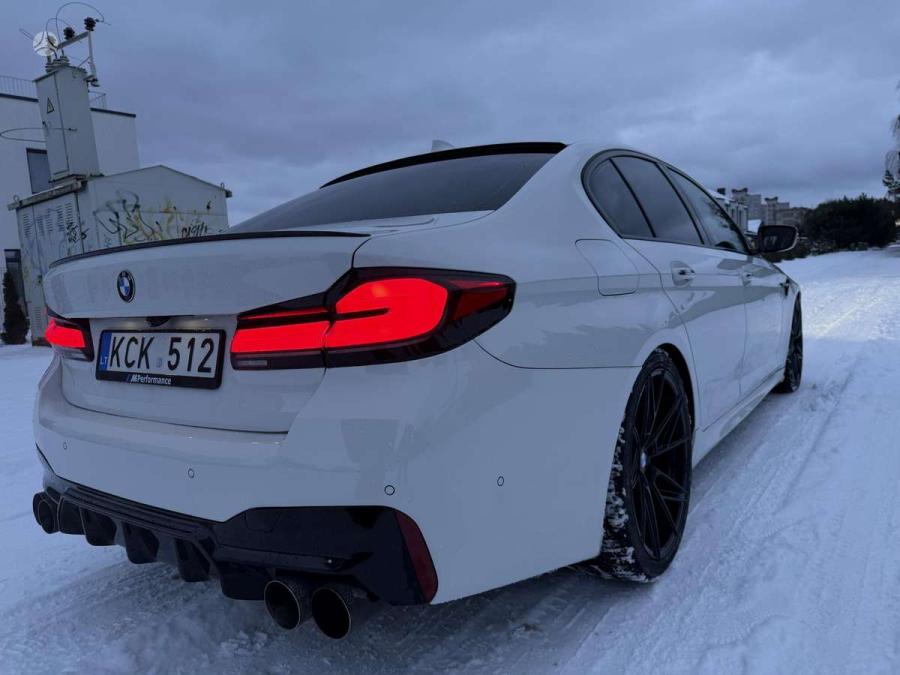 Balts BMW M550 2018 Kauņa, ar dzinēja tilpumu 4.40 L un nobraukumu 155 tūkst. km par 36000 €, foto 8 vietnē AUTOMOTO.COM.LV