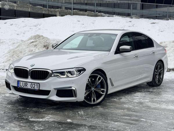Balts BMW M550 2018 Viļņa, ar dzinēja tilpumu 4.40 L un nobraukumu 127 tūkst. km par 28500 €, foto 1 vietnē AUTOMOTO.COM.LV