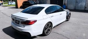 Balts BMW M550 2018 Panevēža, ar dzinēja tilpumu 4.40 L un nobraukumu 167 tūkst. km par 14400 €, foto 4 vietnē AUTOMOTO.COM.LV