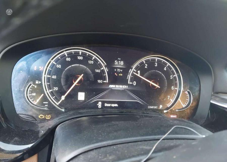 White BMW M550 2018 in Panevezys, with an engine capacity of 4.40 L and mileage of 167 thousand km for 14600 €, photo 12 on AUTOMOTO.COM.LV