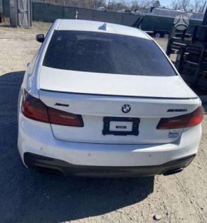 White BMW M550 2018 in Panevezys, with an engine capacity of 4.40 L and mileage of 167 thousand km for 14600 €, photo 13 on AUTOMOTO.COM.LV