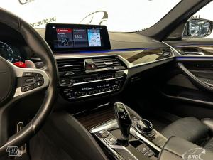 Balts BMW M550 2019 Avižieniai, ar dzinēja tilpumu 4.40 L un nobraukumu 103 tūkst. km par 27000 €, foto 21 vietnē AUTOMOTO.COM.LV
