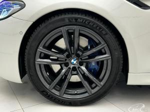 Balts BMW M550 2019 Avižieniai, ar dzinēja tilpumu 4.40 L un nobraukumu 103 tūkst. km par 27000 €, foto 31 vietnē AUTOMOTO.COM.LV