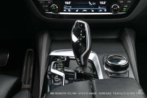 Белый БМВ M550 2021 в Кретинга, объемом двигателя 4.40 л и пробегом 84 тыс. км за 37999 €, фото 32 на AUTOMOTO.COM.LV