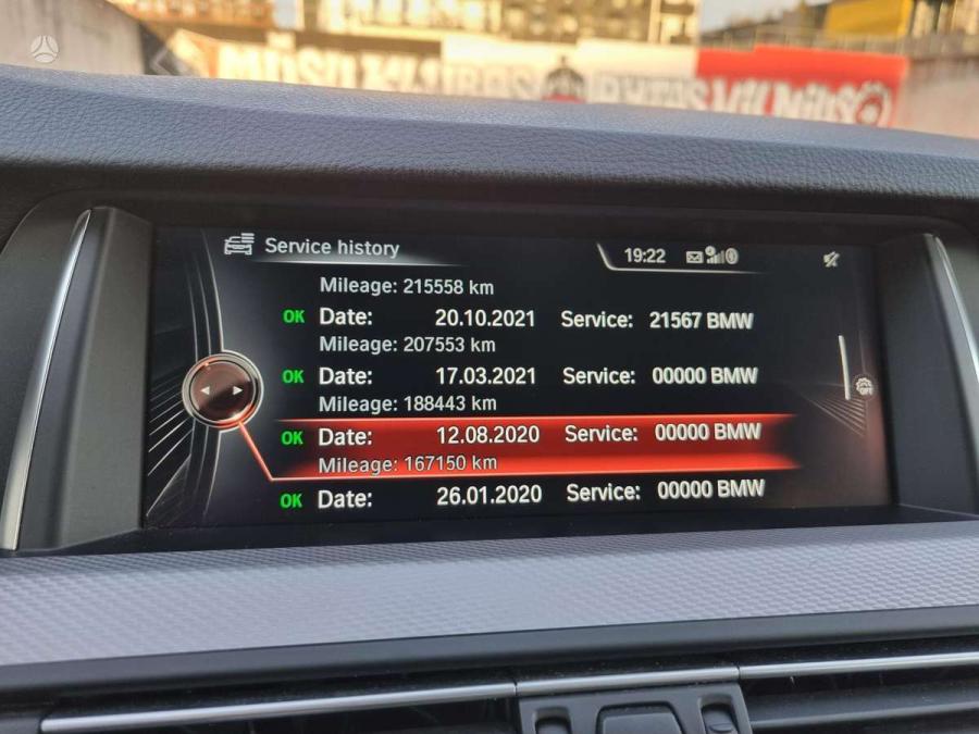 Белый БМВ M550 2016 в Вильнюс, объемом двигателя 0.00 л и пробегом 266 тыс. км за 15490 €, фото 25 на AUTOMOTO.COM.LV
