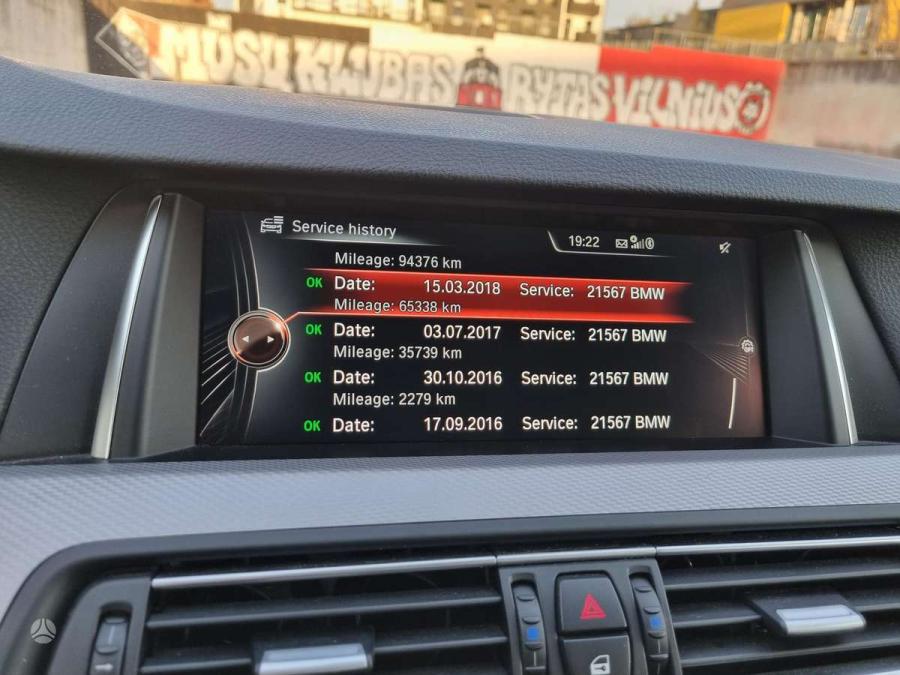 Белый БМВ M550 2016 в Вильнюс, объемом двигателя 0.00 л и пробегом 266 тыс. км за 15490 €, фото 27 на AUTOMOTO.COM.LV
