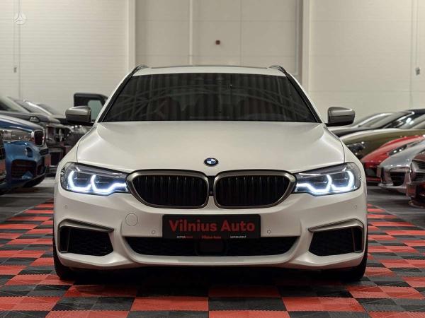 White BMW M550 2018 in Vilnius, with an engine capacity of 2.99 L and mileage of 176 thousand km for 27550 €, photo 2 on AUTOMOTO.COM.LV
