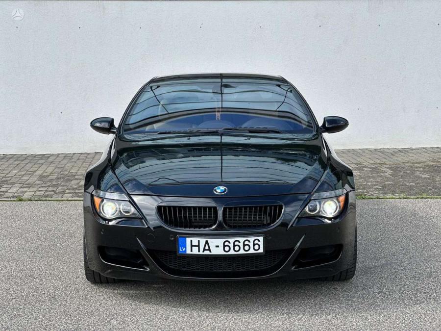Black BMW M6 2005 in Riga, with an engine capacity of 5.00 L and mileage of 132 thousand km for 21000 €, photo 1 on AUTOMOTO.COM.LV