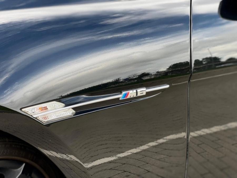 Melns BMW M6 2005 Rīga, ar dzinēja tilpumu 5.00 L un nobraukumu 129 tūkst. km par 20990 €, foto 5 vietnē AUTOMOTO.COM.LV